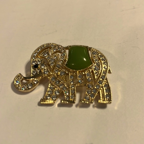 Monet | Jewelry | Vintage Monet Pin | Poshmark